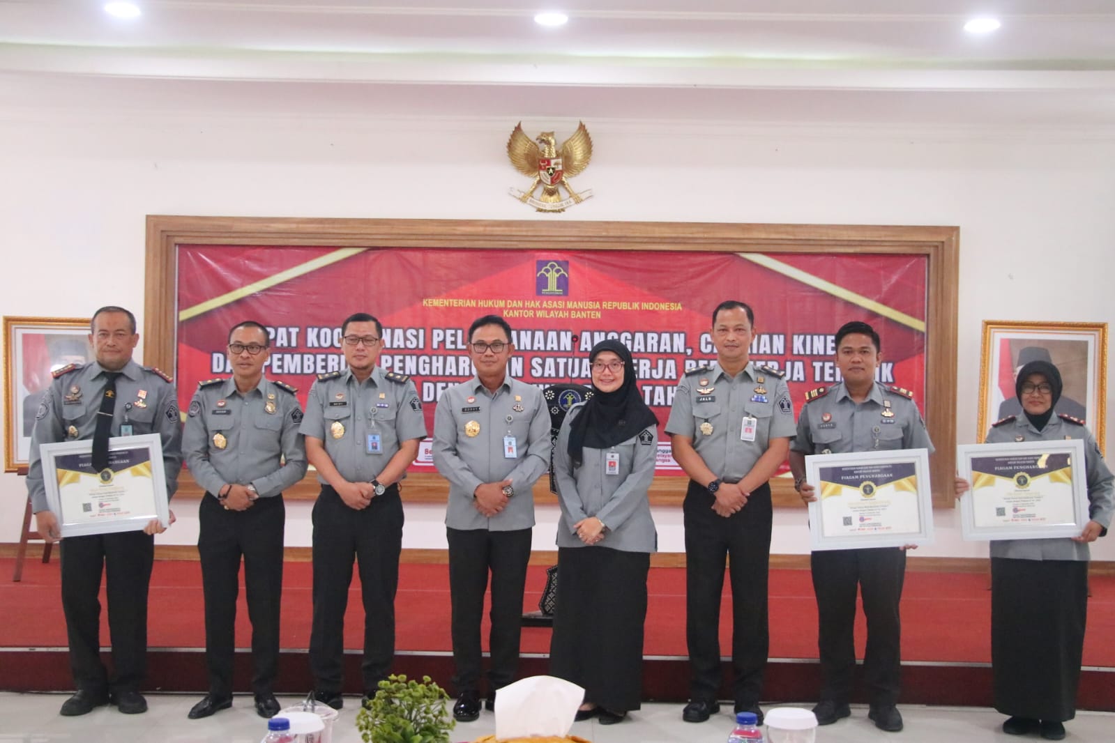 Miliki Kinerja Anggaran Terbaik, 3 Satuan Kerja Raih Penghargaan dari Kemenkumham Banten ...